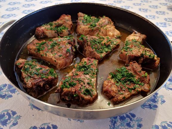 CHULETAS DE TERNERA GUISADA (Stewed Veal Chops) – Oswald Rivera
